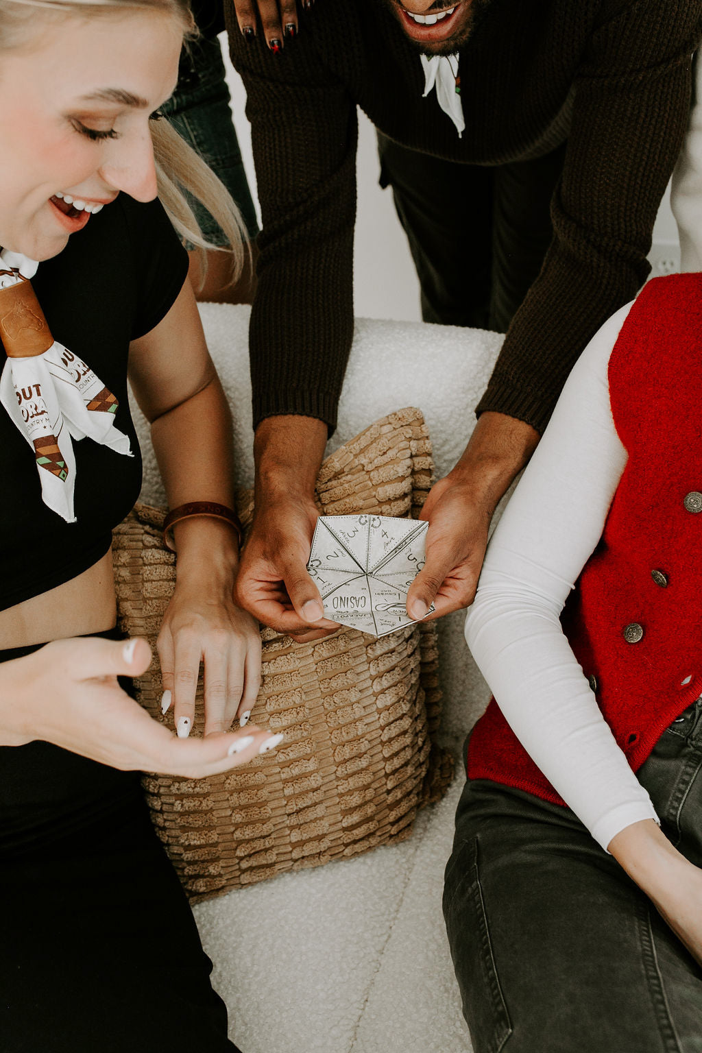 Printable Cootie Catcher - Country Fortune Teller | The Outlaw Oracle